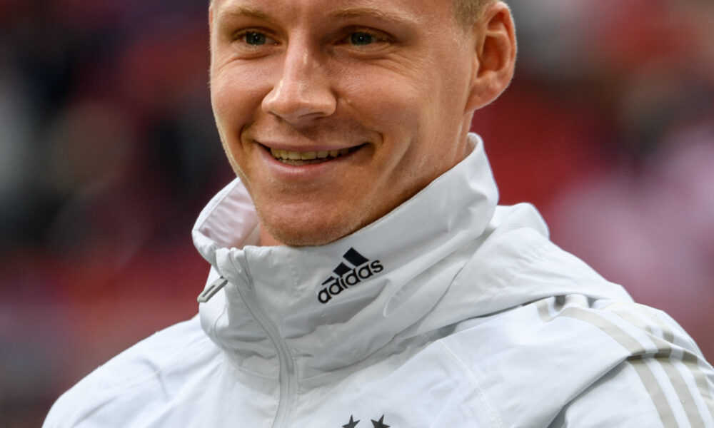 Arsenal Goalkeeper Bernd Leno Suffers Horror Knee Injury